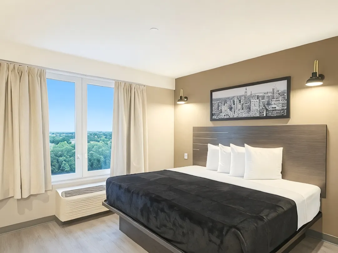 Liv Hotel Bronx - Yonkers, NY