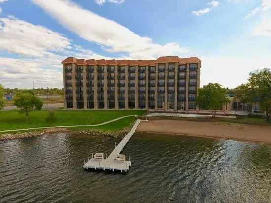 Doubletree By Hilton Bemidji - Bemidji, MN