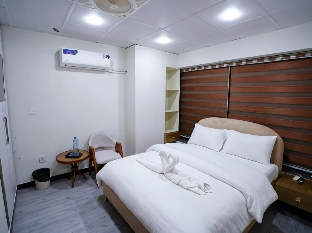 Luxvill Hotel - Islamabad