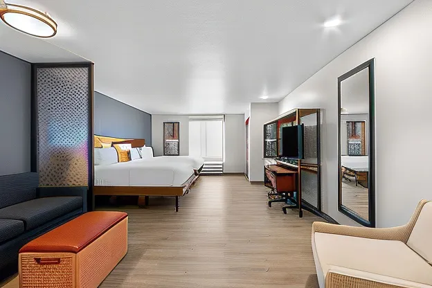 Everhome Suites Glendale Sports Entertainment District - Peoria, AZ