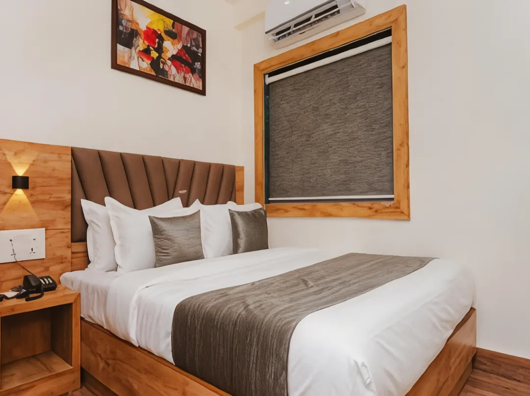 Fabhotel Airport Palace - Nr Mumbai International Airport - 뭄바이
