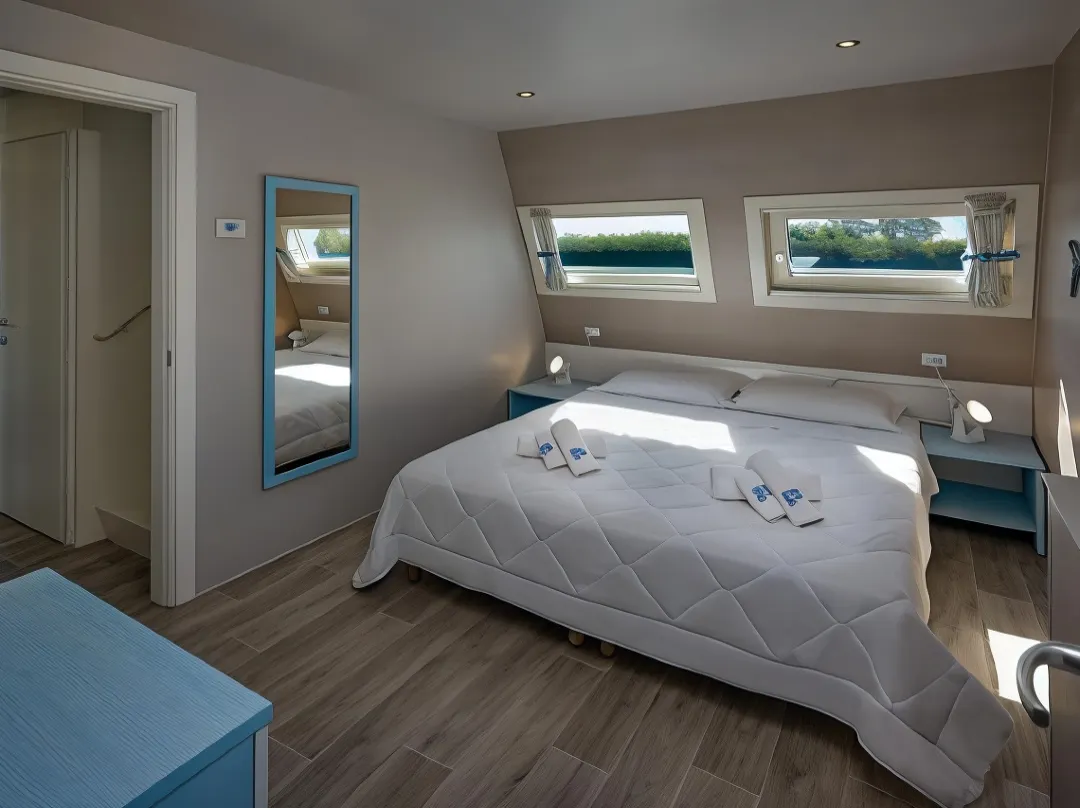 Tranquil Marina Azzurra Resort House Boat 2 Camere Da Letto 6 Posti Letto - Bibione