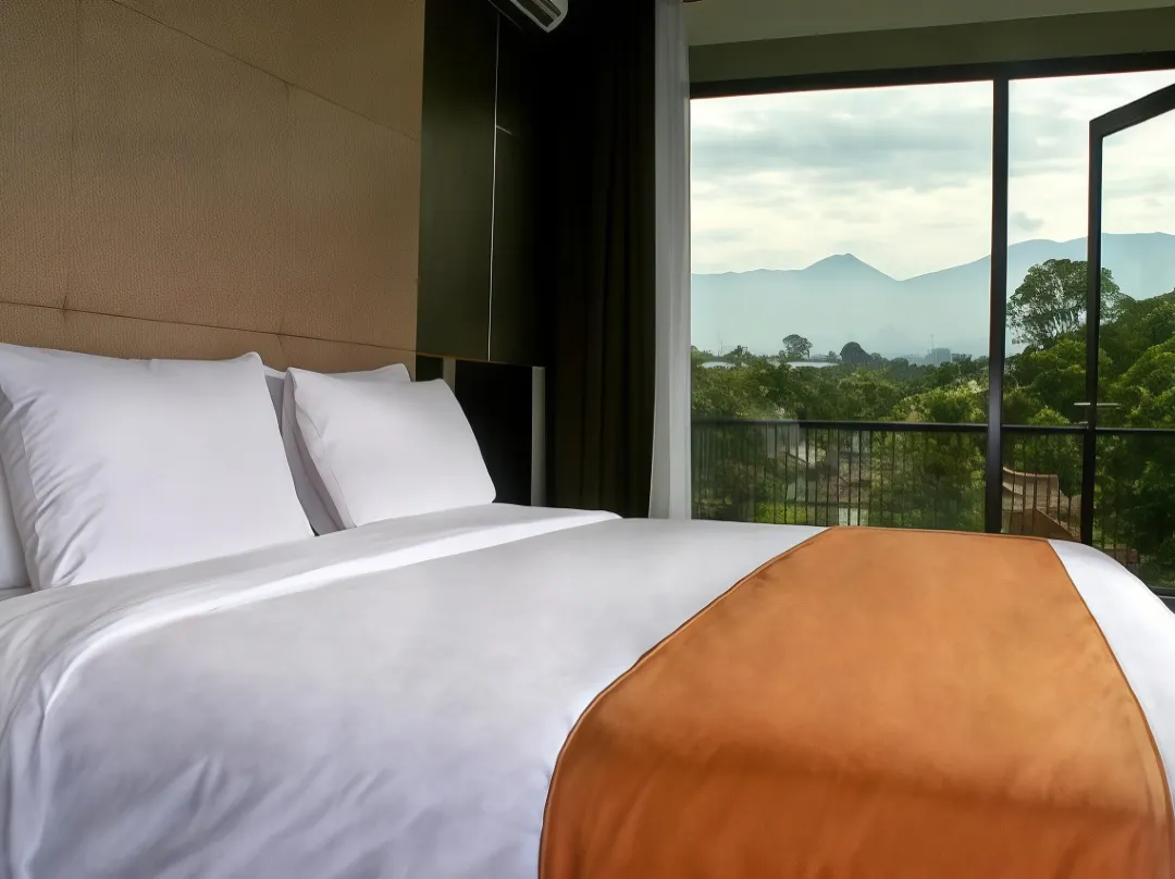 Balcony Hotel Sukabumi - Sukabumi