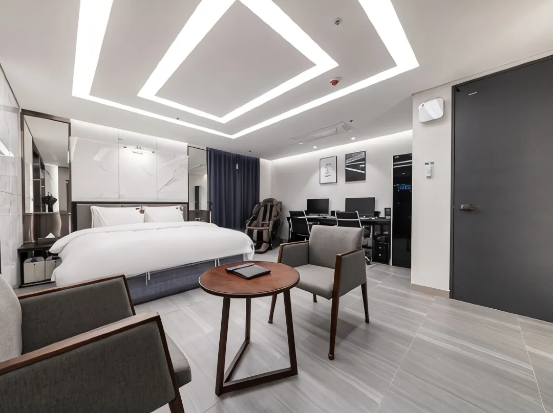Theone Hotel - Sacheon-si