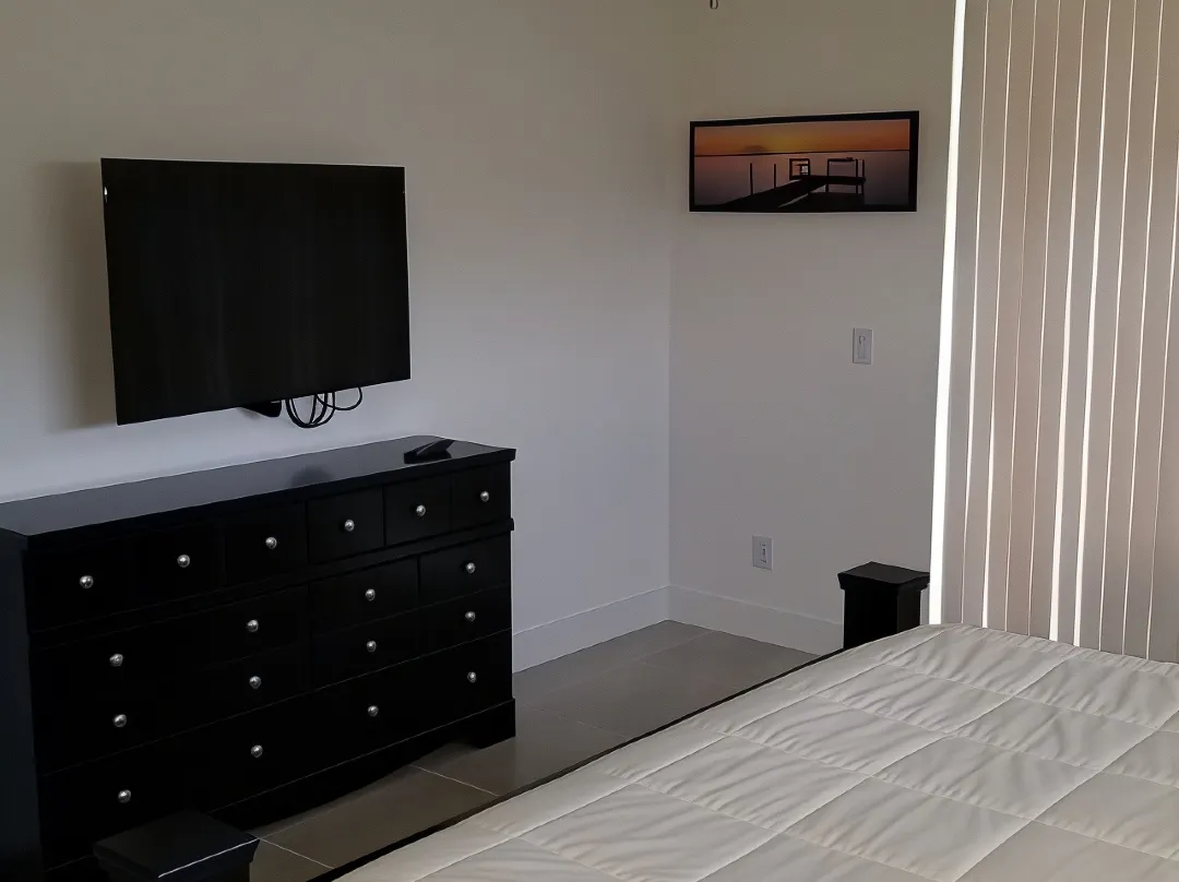 Stunning New Home In Cape Coral Florida - Cape Coral, FL