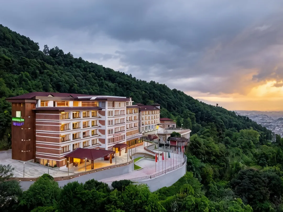 Holiday Inn Resort Kathmandu Budhanilkantha - Tibet