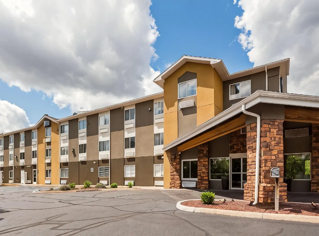 Best Western Dewitt - East Lansing, MI