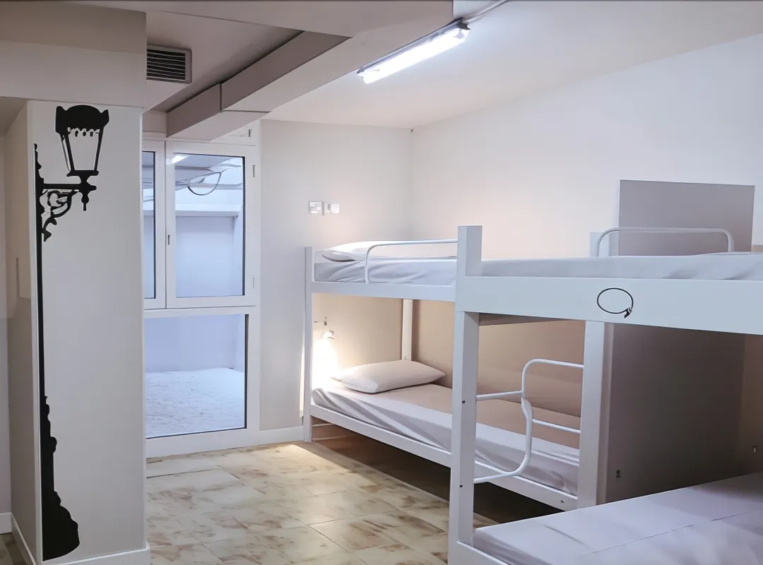 Hola Hostal Eixample - Barcelona