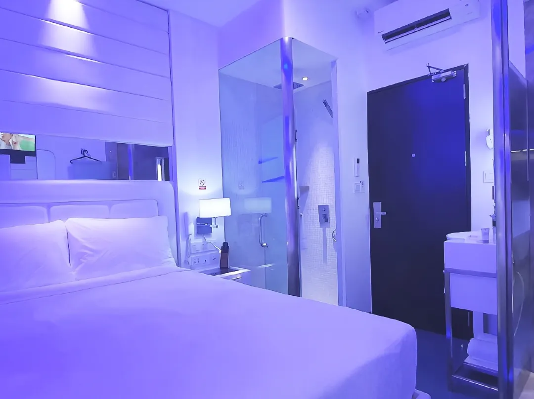 Iotel Luxury Kiosk Hotel - Mabalacat