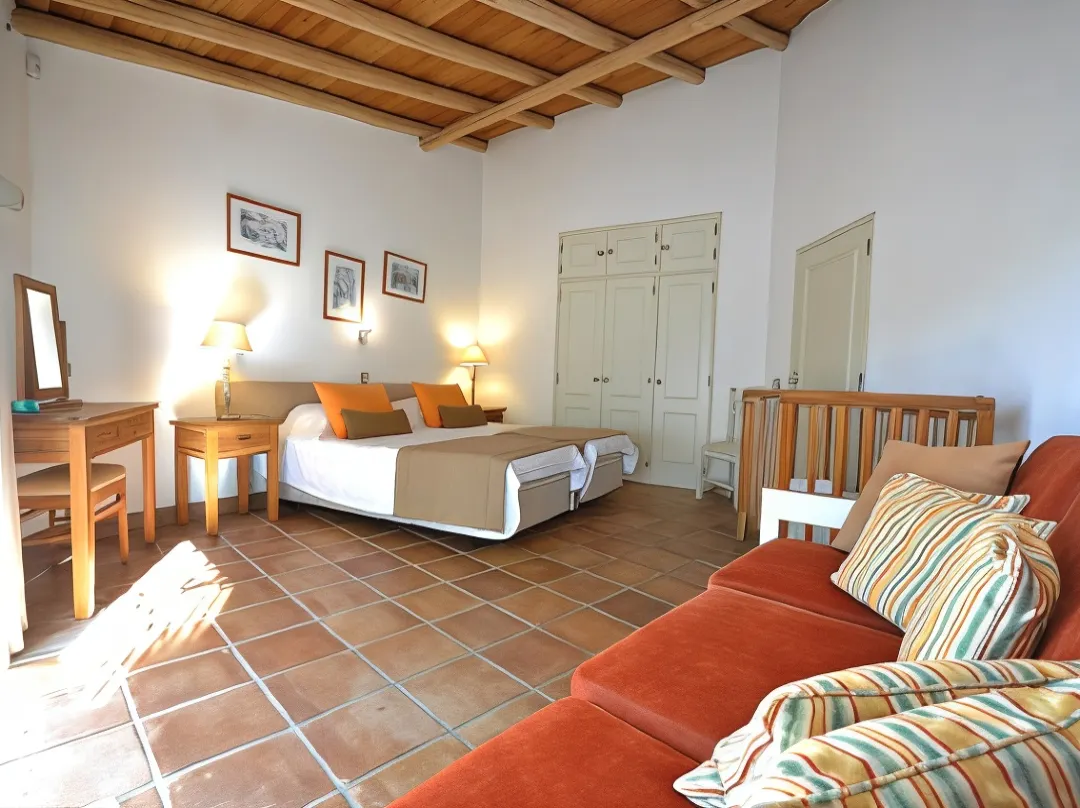 Fantastic Outdoor Area, Private Pool, Tennis Court & Golf Practice Facility - Almancil