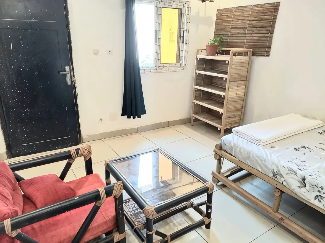 Belle Chambre Avec Toilettes Privées B4- Aci 2000 - Bamako