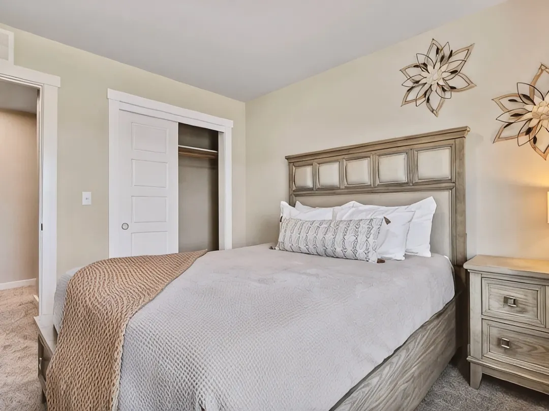 4 Bedroom Home With Full Office Space And Hot Tub! - Meridian, ID