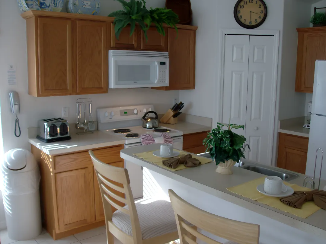 5 Bedroom Executive Pool Home With Games Room - Haines City, FL