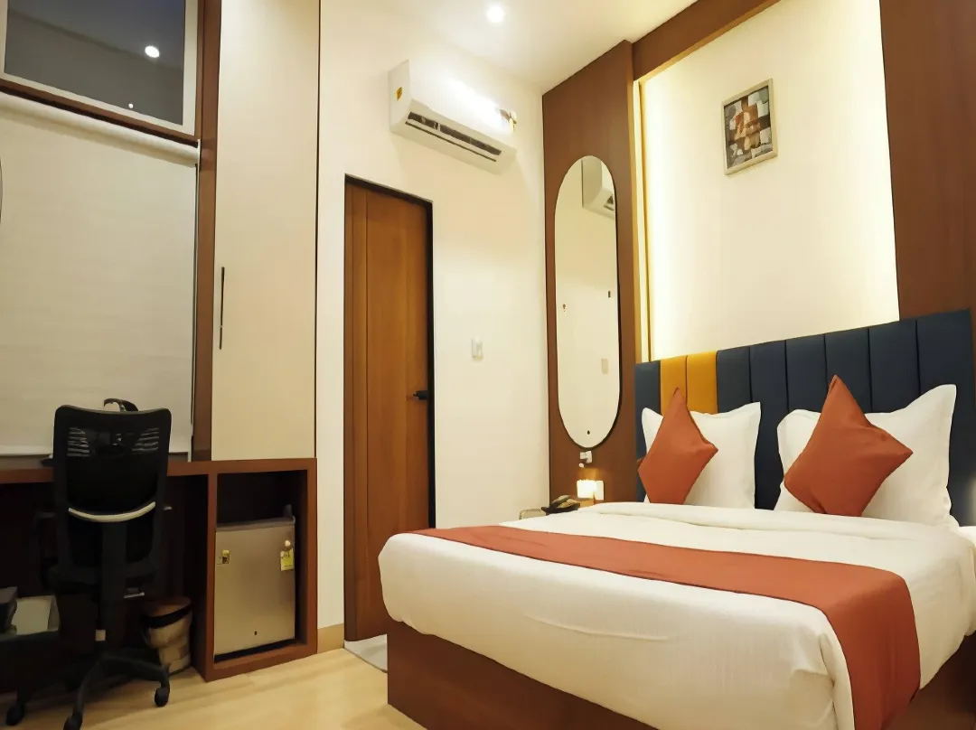 Hotel Rudravue - Indore
