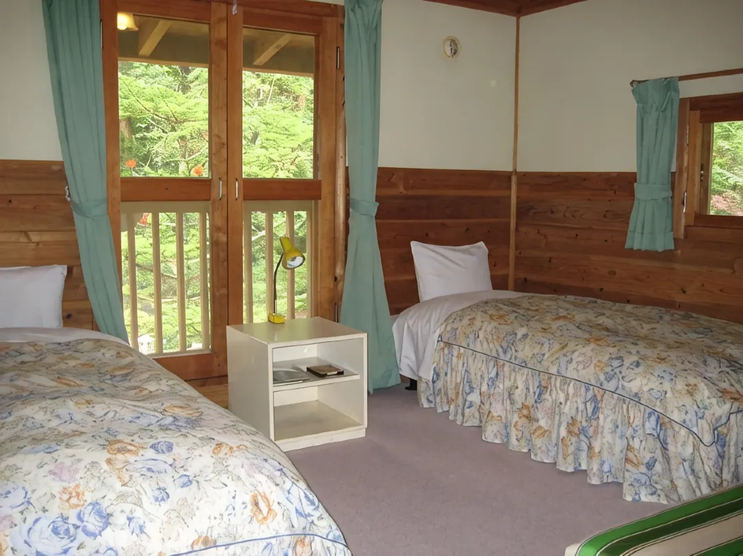 Hirotani Pension - Ina