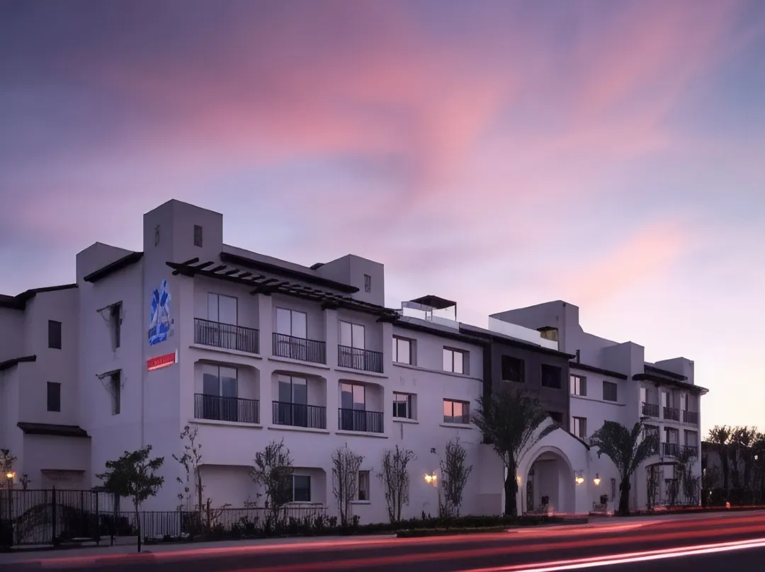 Sanctity Hotel Rancho Cucamonga, Tapestry Collection By Hilton - Fontana, CA