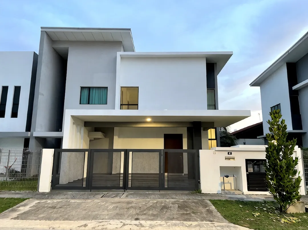 5 Bedrooms Residential Home With Free Wifi - Sepang