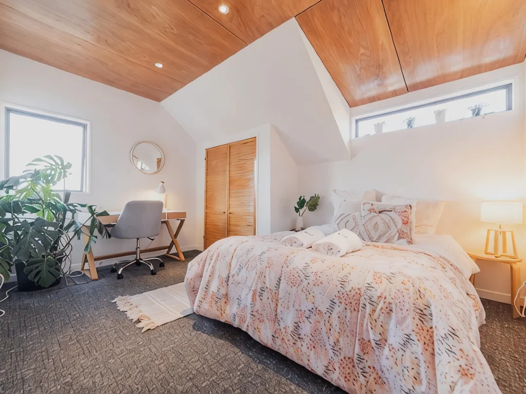 The Ultimate Cecil Wood Stay - Hot Tub, Bbq & View - Christchurch