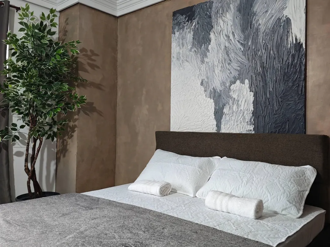 Luxhomme Guesthouse With Balcony - Baguio