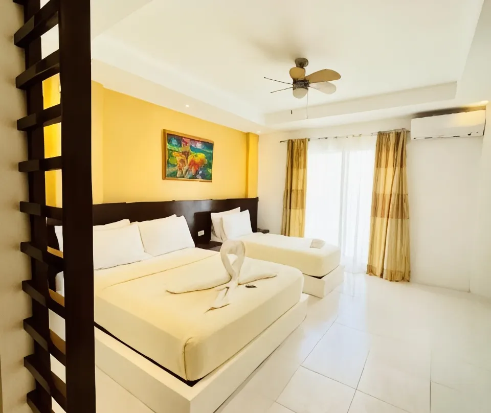 Alice In Wonderland Beach Hotel - Malay