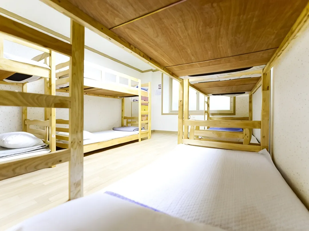 Jeonju Nangman Sidai Guesthouse - Hostel - Jeonju-si