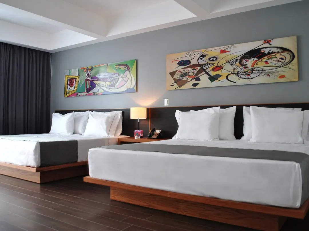 Hotel Y Tú - Guadalajara
