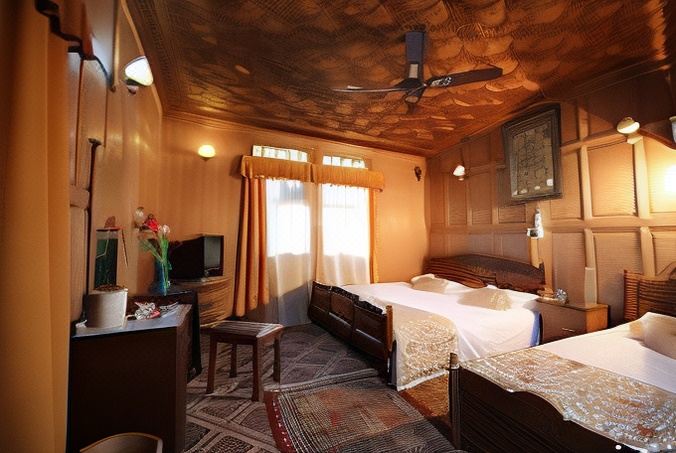The Shelter Group Of Houseboats & Tour Organiser - Srinagar