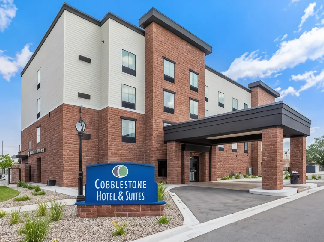 Cobblestone Hotel & Suites - Lynden - Blaine, WA