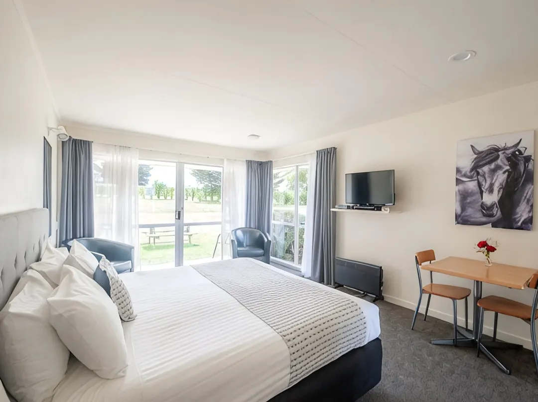 Lake Dunstan Motel - Cromwell