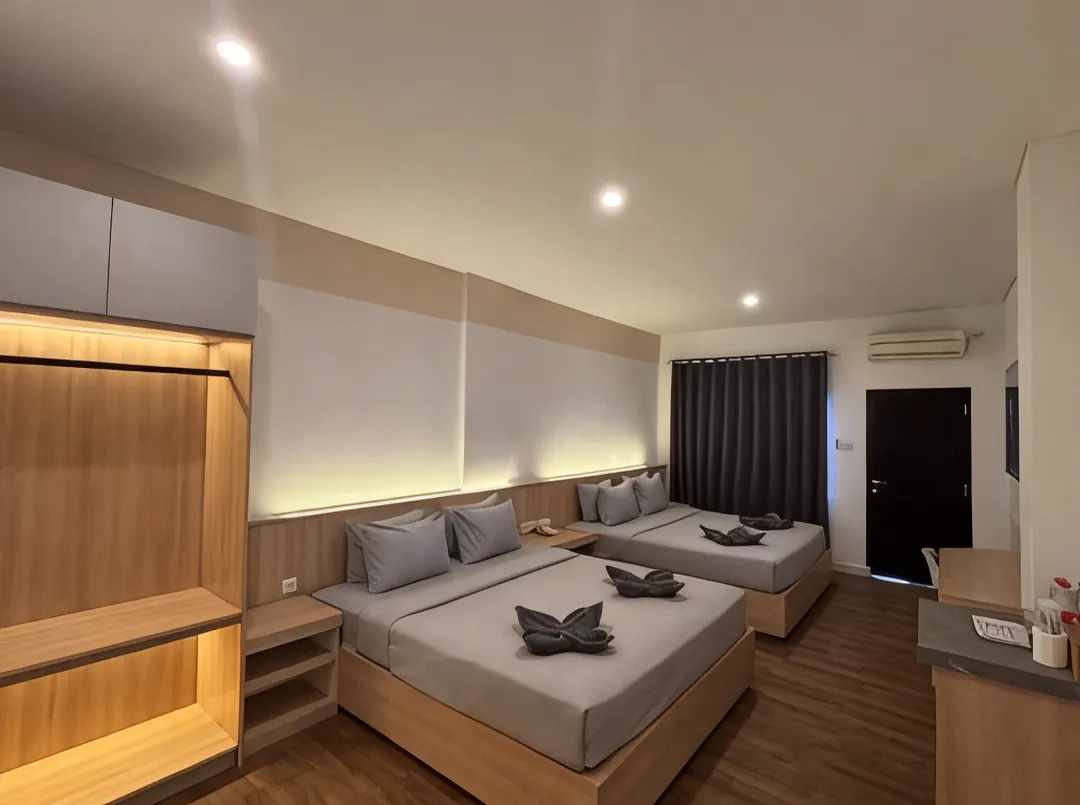 Holiday Beach Inn - Pangandaran
