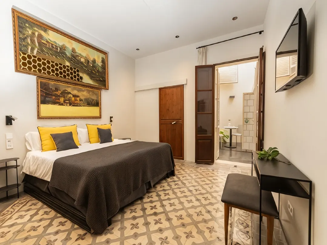Unic - Turisme D'interior - Andratx
