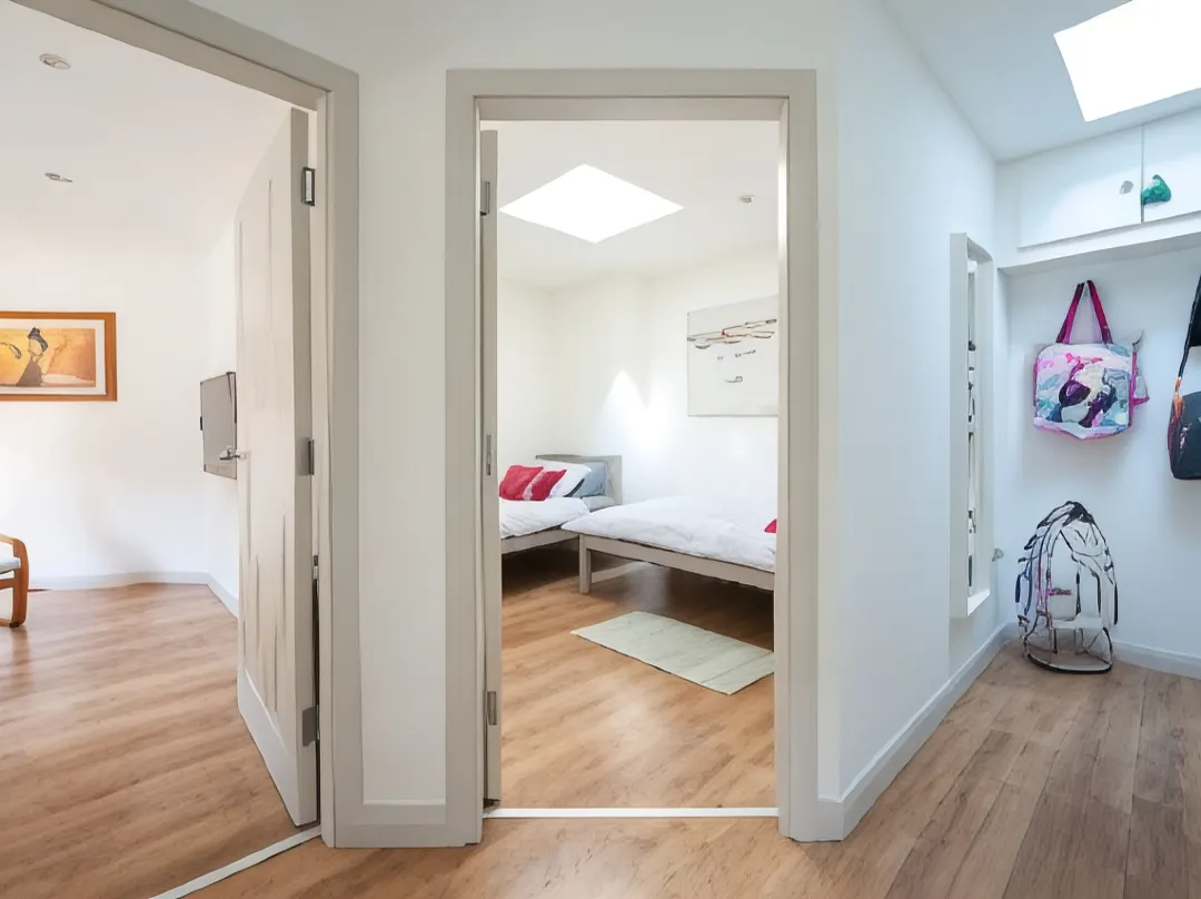 The Anchor Apartments - Abajo