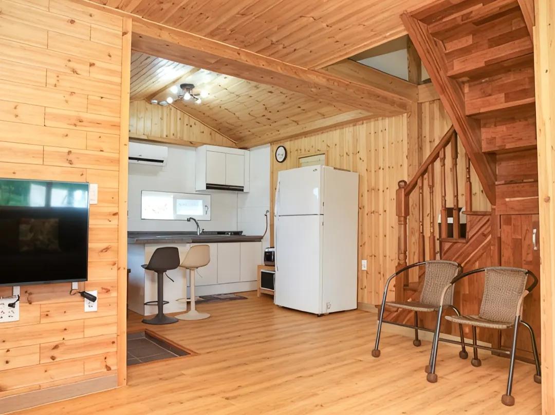 Taean  Navy Blue Pension - Incheon