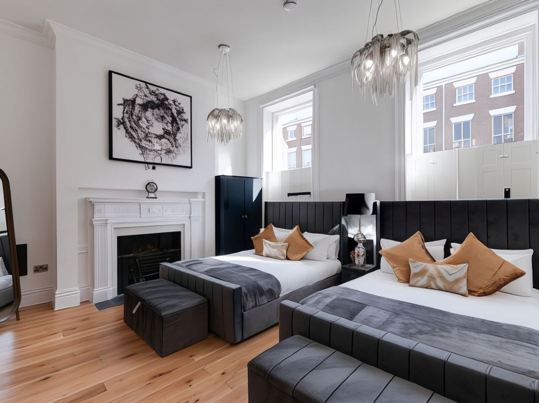 80 By Elite - Liverpool