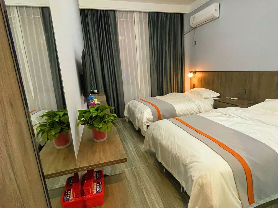 Leshang Hotel - 뤄허 시