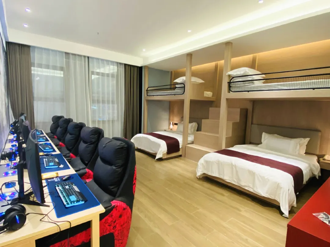 Luohe Pomegranate Electric Sports Hotel - Luohe