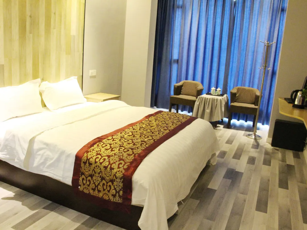 Meishan Langtaosha Business Hotel - Meishan
