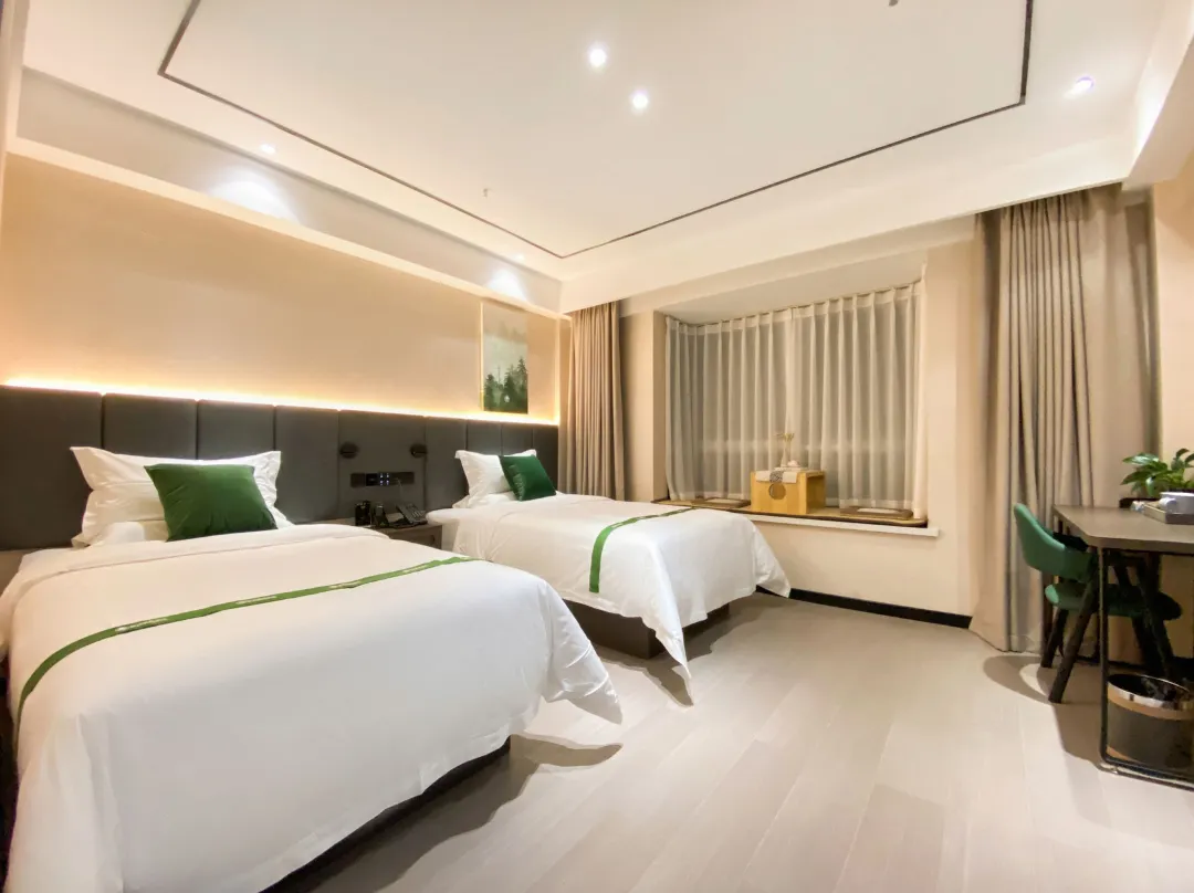 Greentree Inn Express Hotel - Hebi