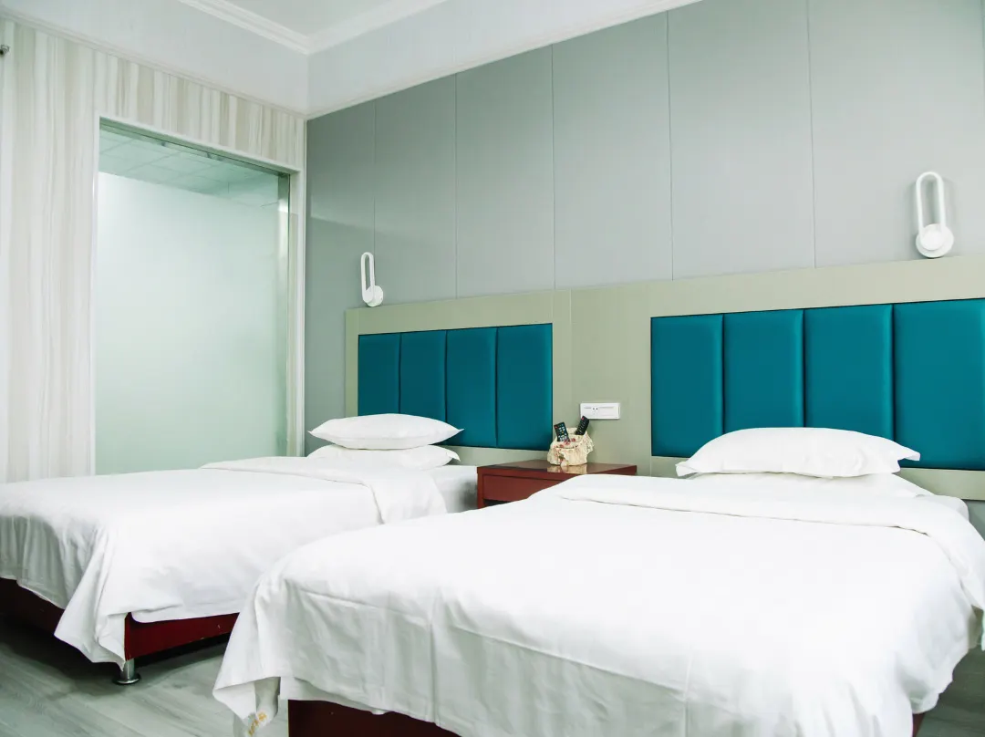 Longhua Hotel (West Ring Road - Karamay