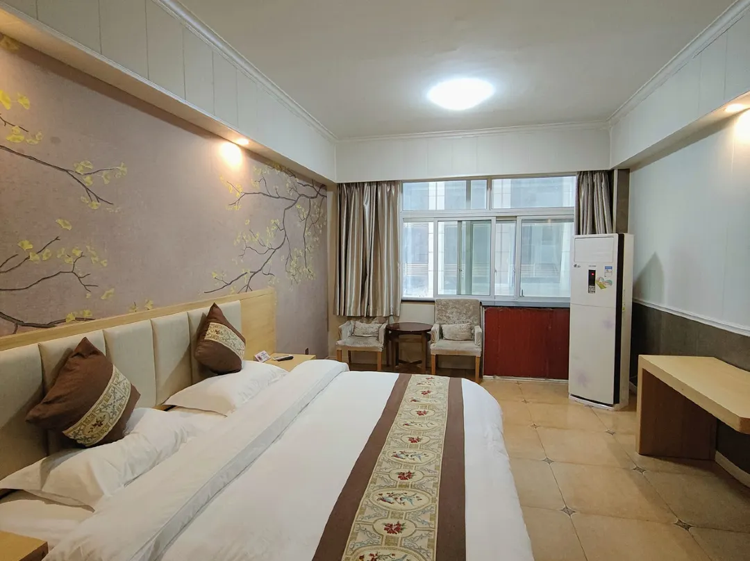 Youth Business Hotel - Huaihua