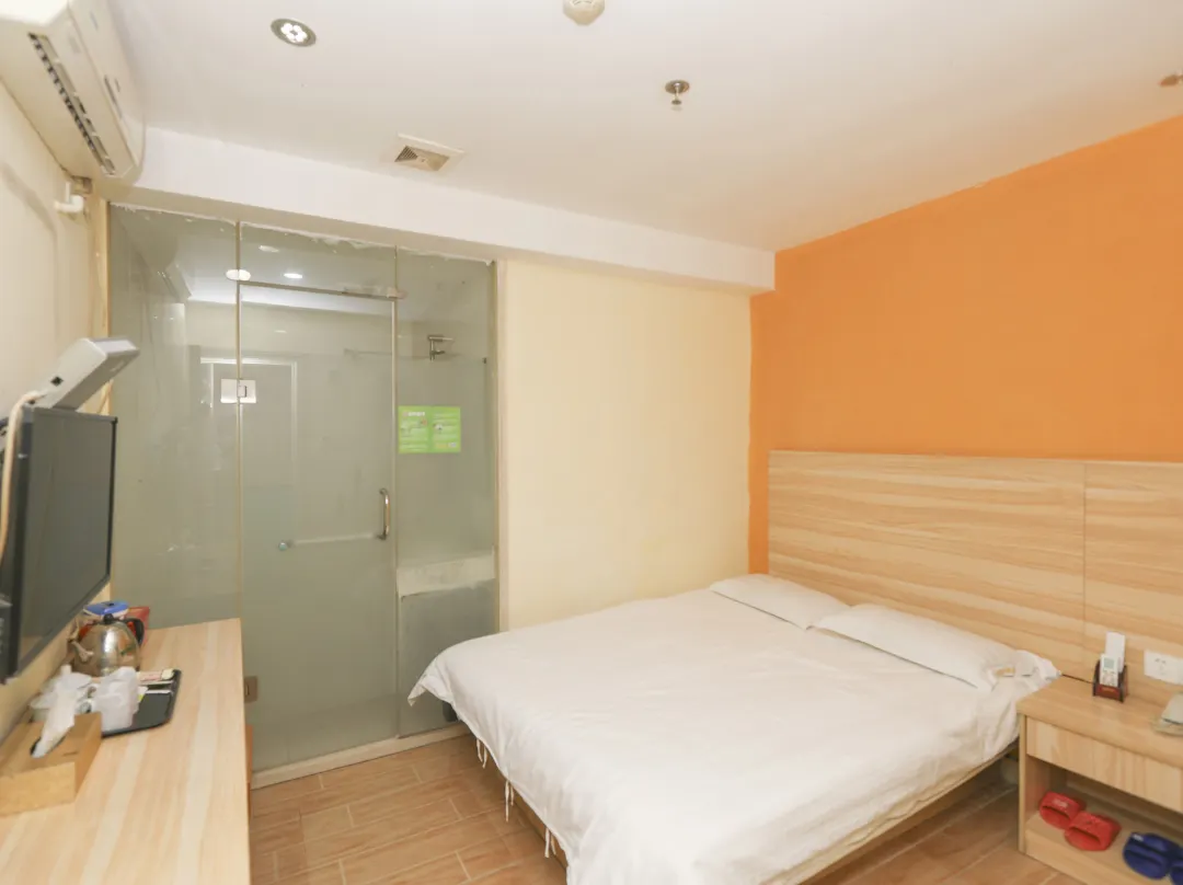 Huafeng Chain Hostel - Hong Kong