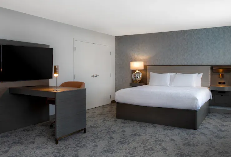 Hampton Inn By Hilton Winnipeg Downtown - Winnipeg