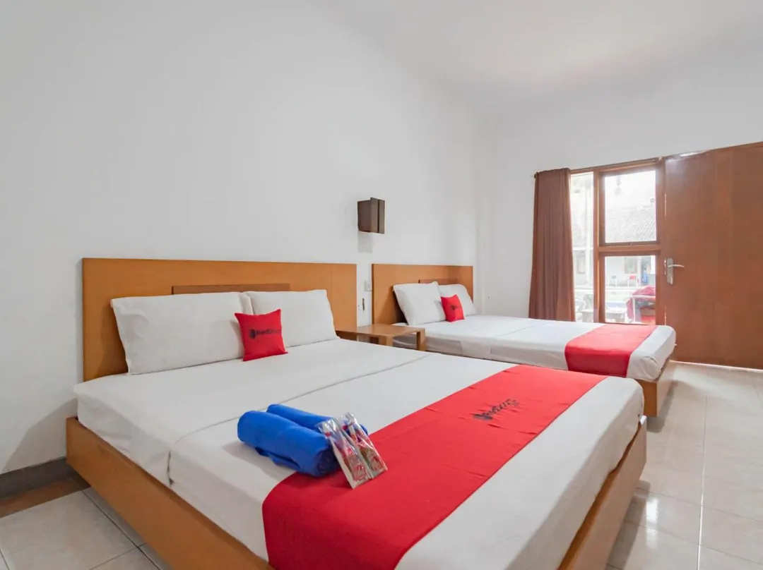 Reddoorz Plus At Hotel Sofia Pangandaran - Pangandaran