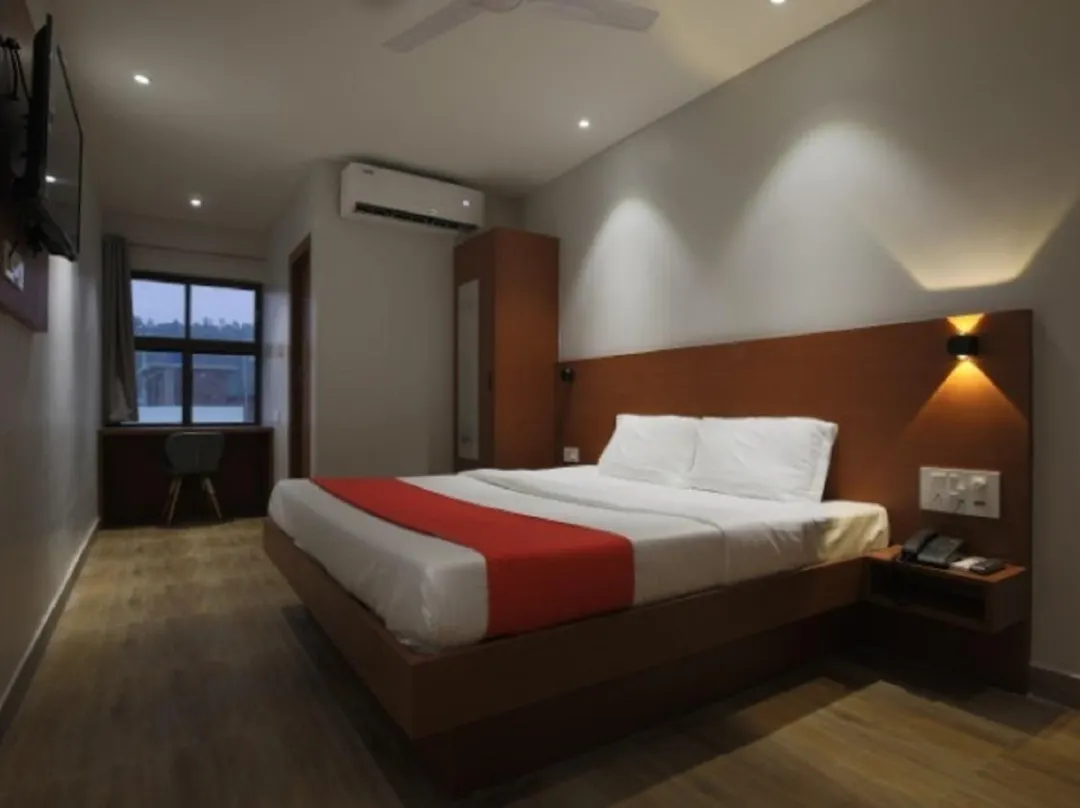Hotel Hi City Inn Near Isbt - Guwahati