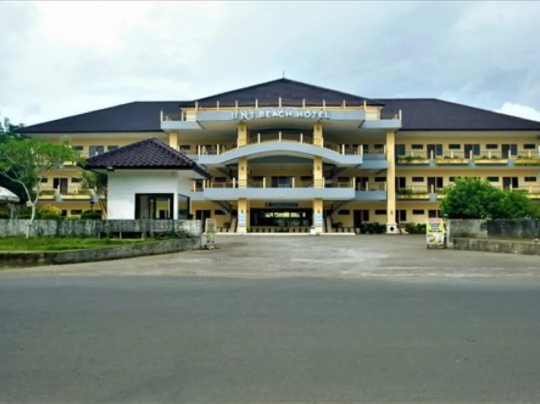 Uni Beach Hotel - Pangandaran