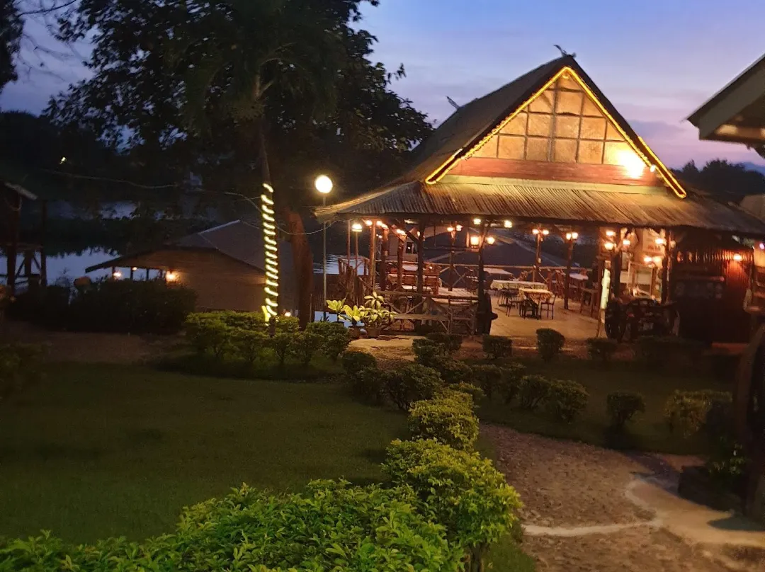 Sugar Cane Guest House 1 - Kanchanaburi