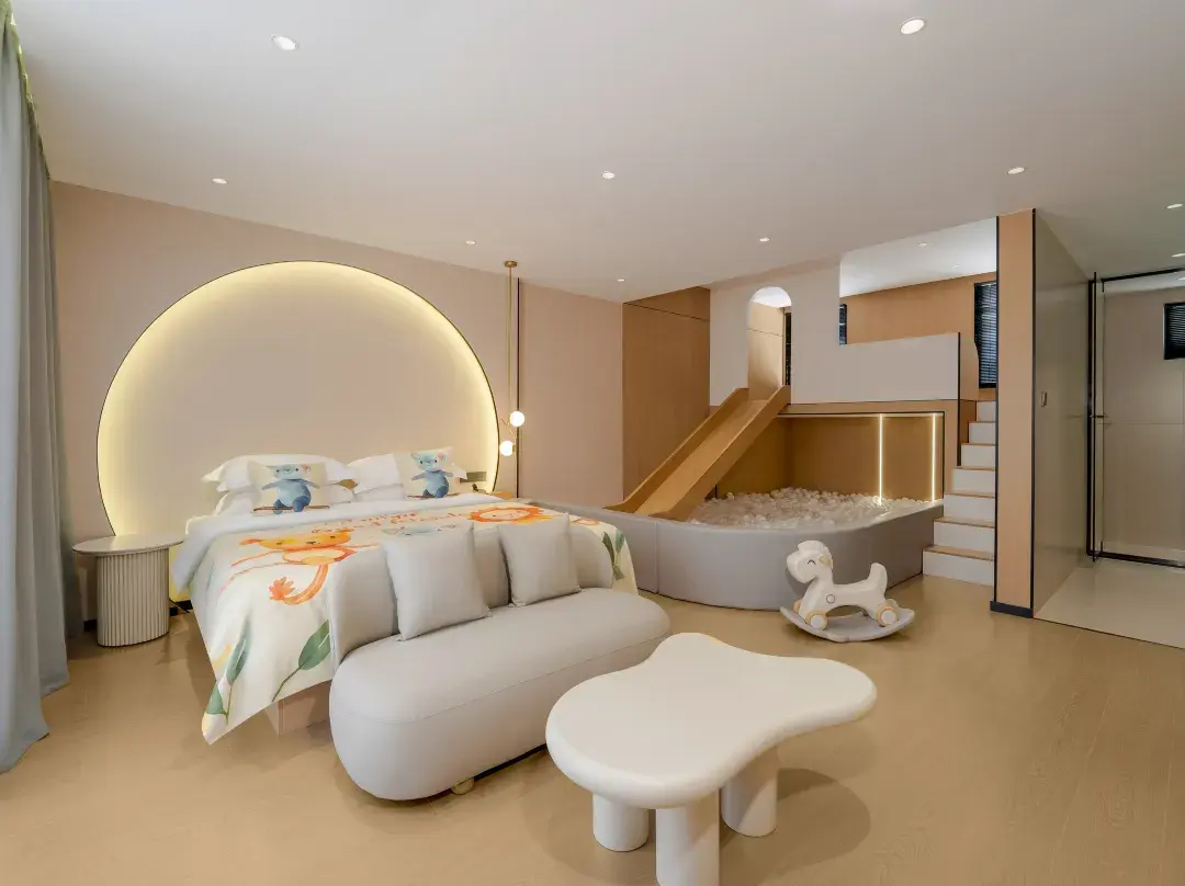 Fangchenggang Wanxiang Lumingsu Collection · Youmi Park - 防城港市