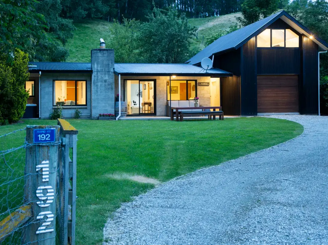 Coronet Peak View | 3br Home With Hot Tub & Garden - Arrowtown