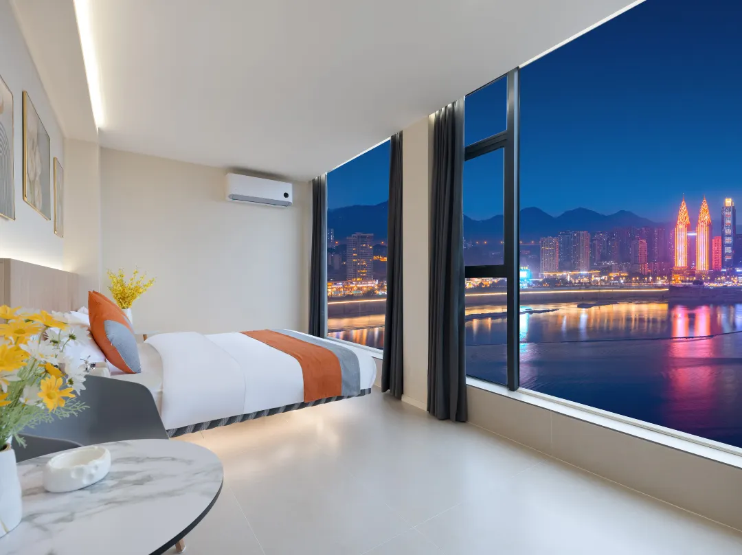 Xya Xinya. High-altitude Quanjiang View Hotel - 重慶市