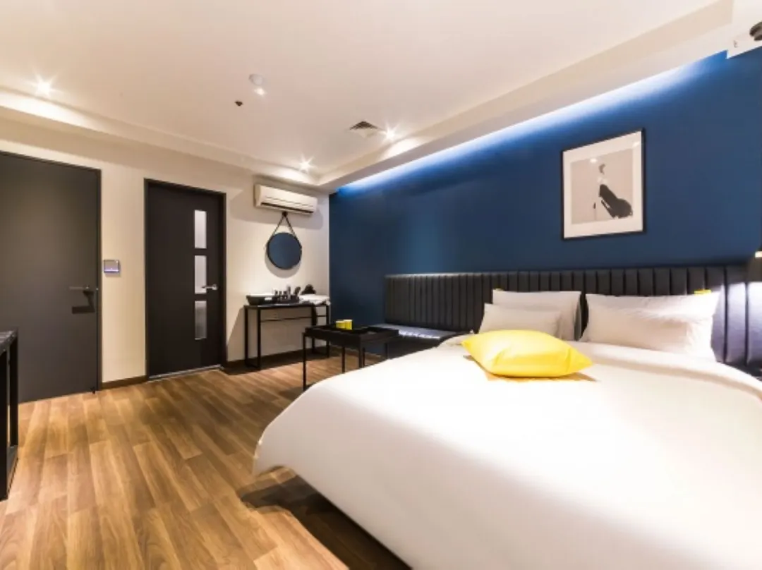 Yellow 8 Hotel - Goyang-si